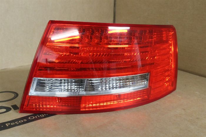 4F5945096N TAIL LIGHT New genuine part | Deutsche Parts