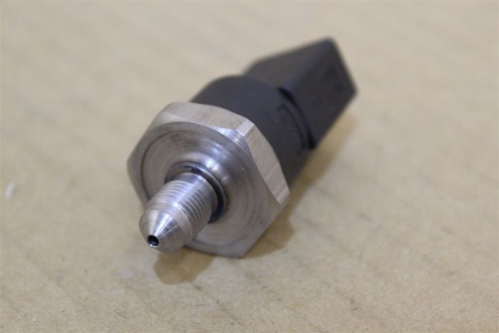 06D906051A SENSOR New genuine part | Deutsche Parts