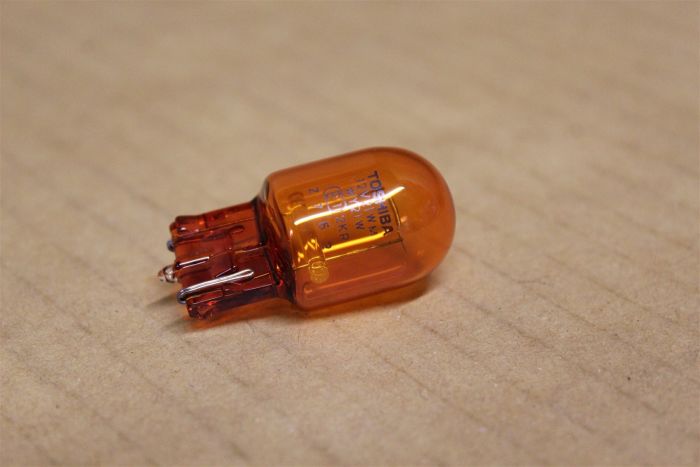 13503357 Bulb (single) New genuine part | Deutsche Parts