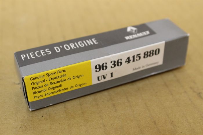 9636415880 Spark Plug (Individual) New genuine part | Deutsche Parts