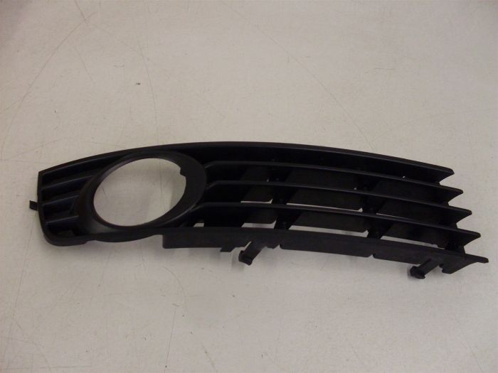 Right foglight grille Audi A4 B6 2.5 TDi 8E0807682 New genuine Audi ...