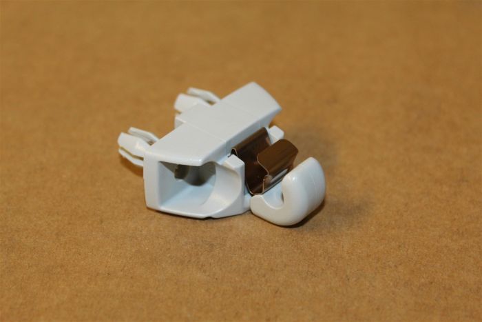 6R0857561Y20 BRACKET New genuine part | Deutsche Parts