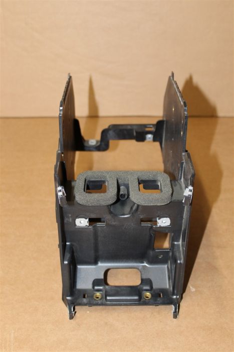 VW Golf Plus ONLY centre armrest mounting bracket 2009>5M0864251B New ...