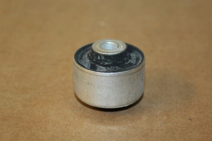 VW Passat B5 Audi A4 B5 Single Upper Link Arm Bush 4D0407515C New ...