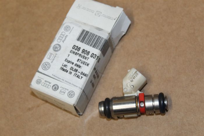 VW Seat Golf Mk4 1.4 1.6 Single Fuel injector 036906031G New Genuine VW ...