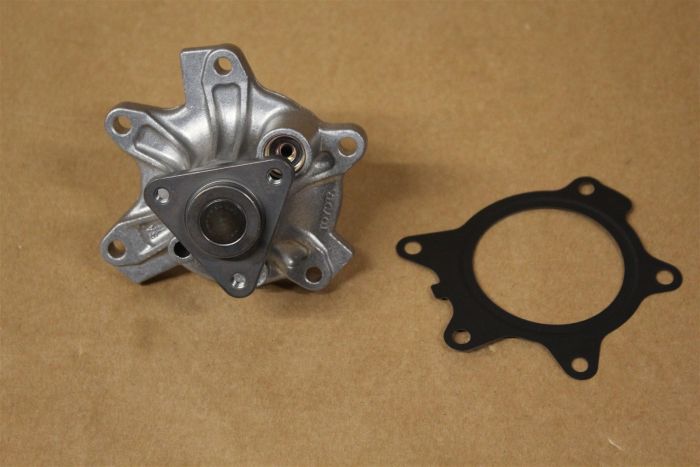 1610029196 Water Pump New genuine part | Deutsche Parts