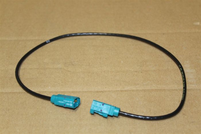 Aerial adapter Wire 000098651 New Genuine Audi part | Deutsche Parts