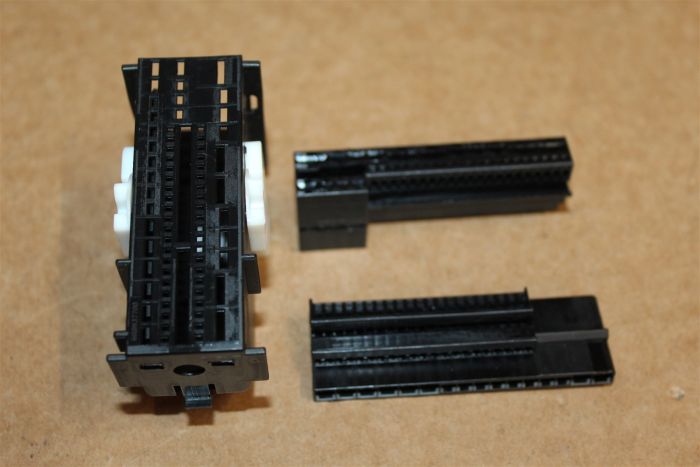 6R0937700 HOUSING New genuine part | Deutsche Parts