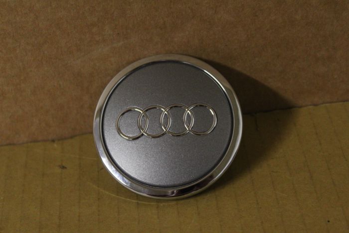 8T0601170A7ZJ ALLOY WHEEL CENTRE CAP 8T0601170A 7ZJ New genuine part ...