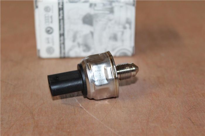 Fuel Pressure Sensor VW Polo 2018 > Audi A4 2016 > 06L906054B New ...