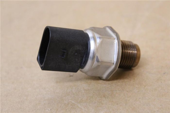 Pressure sensor Fuel Rain VW Touareg 4.2 Diesel 11-18 05A906051 New ...