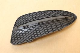 A2468852722 Bumper Grille New genuine part | Deutsche Parts