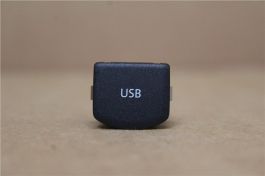 6C0035726C USB Socket VW Polo 2015-2018 New Genuine Part | Deutsche Parts