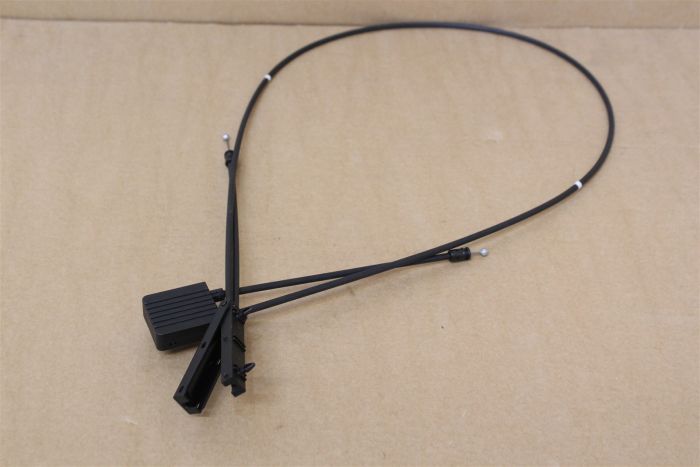 51237300571 Bowden cable New genuine part | Deutsche Parts