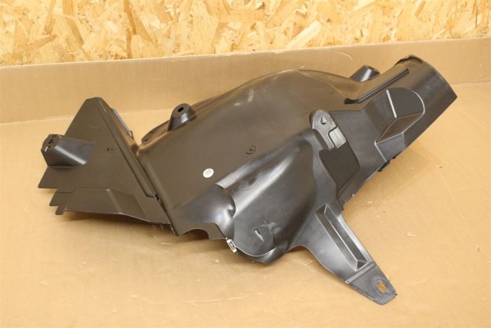 A2046904730 Wheel Arch Trim New genuine Mercedes-Benz part | Deutsche Parts